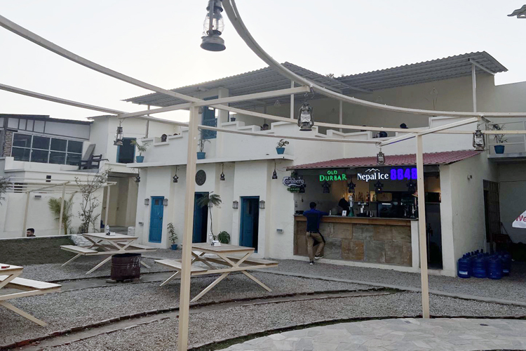 काठमाडौंमा खुल्यो महिलालाई ‘टकिला र ककटेल’ सट फ्रिमा दिने रेष्टुरेन्ट